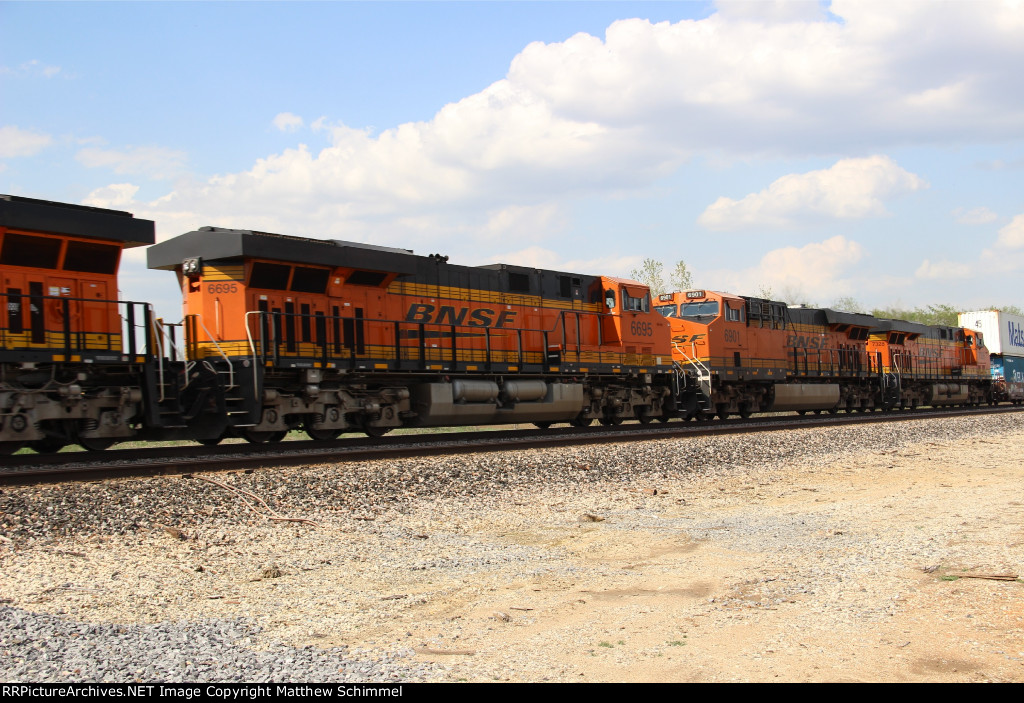 BNSF 6695